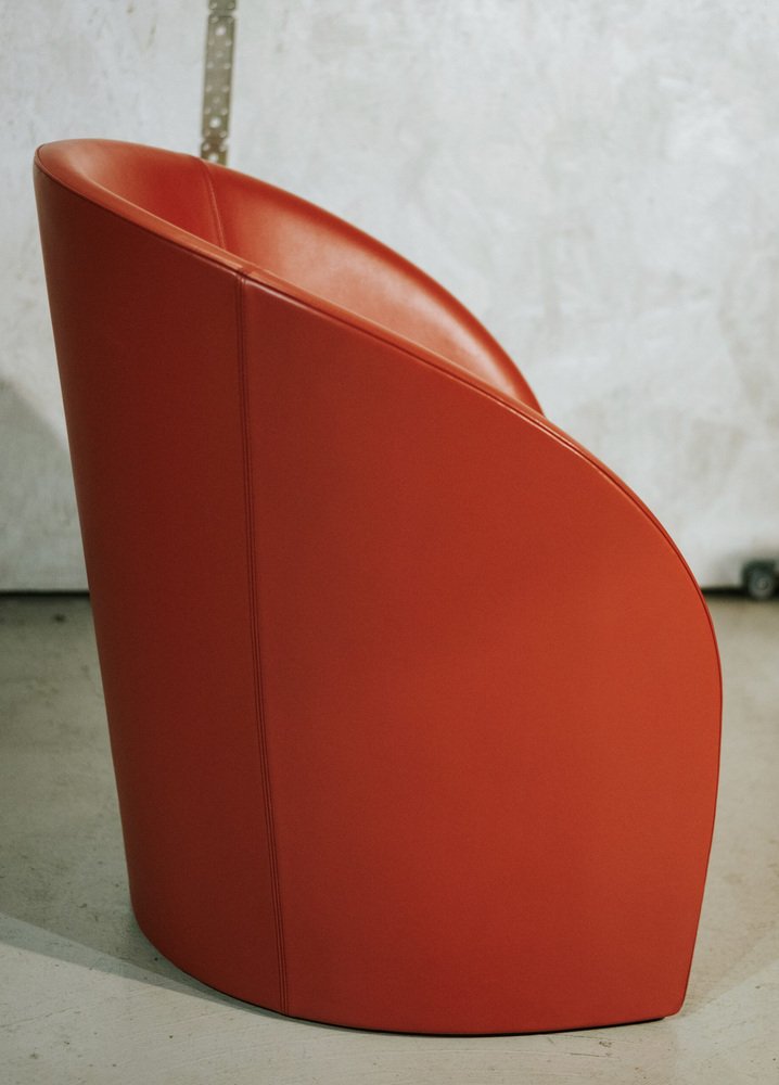 Intervista Lounge Chair by Massimo and Lella Vignelli for Poltrona Frau ...