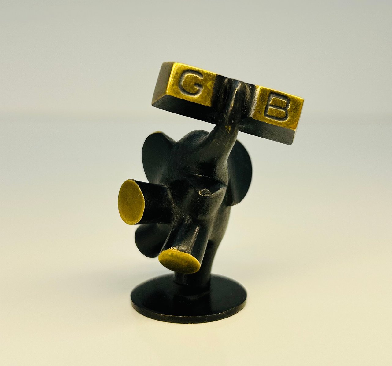 Small Brass Elephant by Richard Rohac, 1950s for sale at Pamono