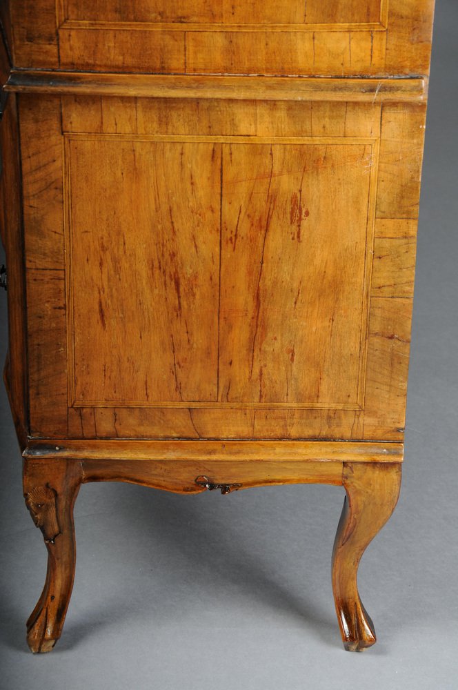 Antique Slanted Flap Secretary in Walnut Veneer for sale at Pamono