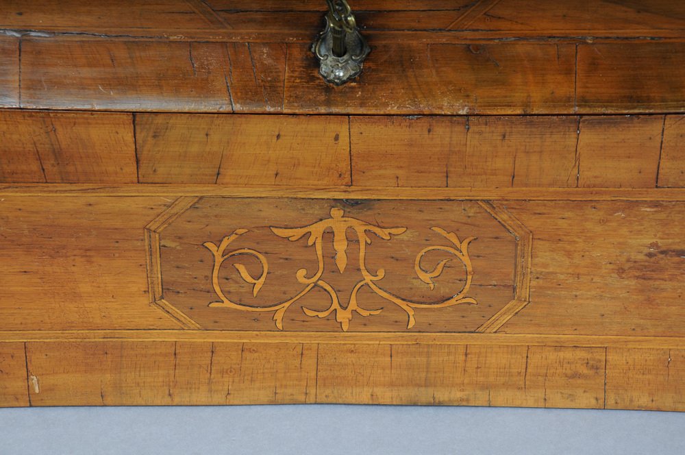 Antique Slanted Flap Secretary in Walnut Veneer for sale at Pamono