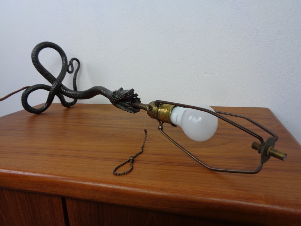 Art Deco Snake Bonze Table Lamp, France, 1920s for sale at Pamono