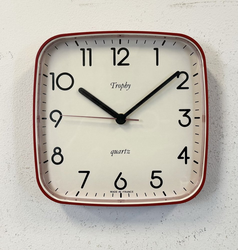Vintage French Red Bakelite Wall Clock from Trophy, 1990s for sale at ...