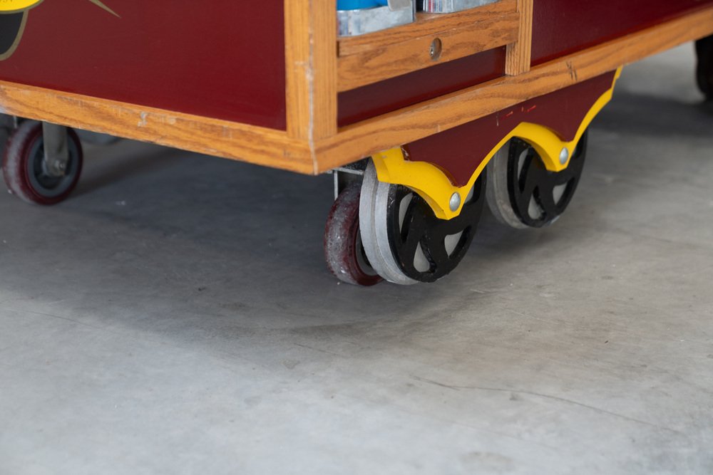 Candy Cable Car Nr 38 Dispenser, 2000 for sale at Pamono