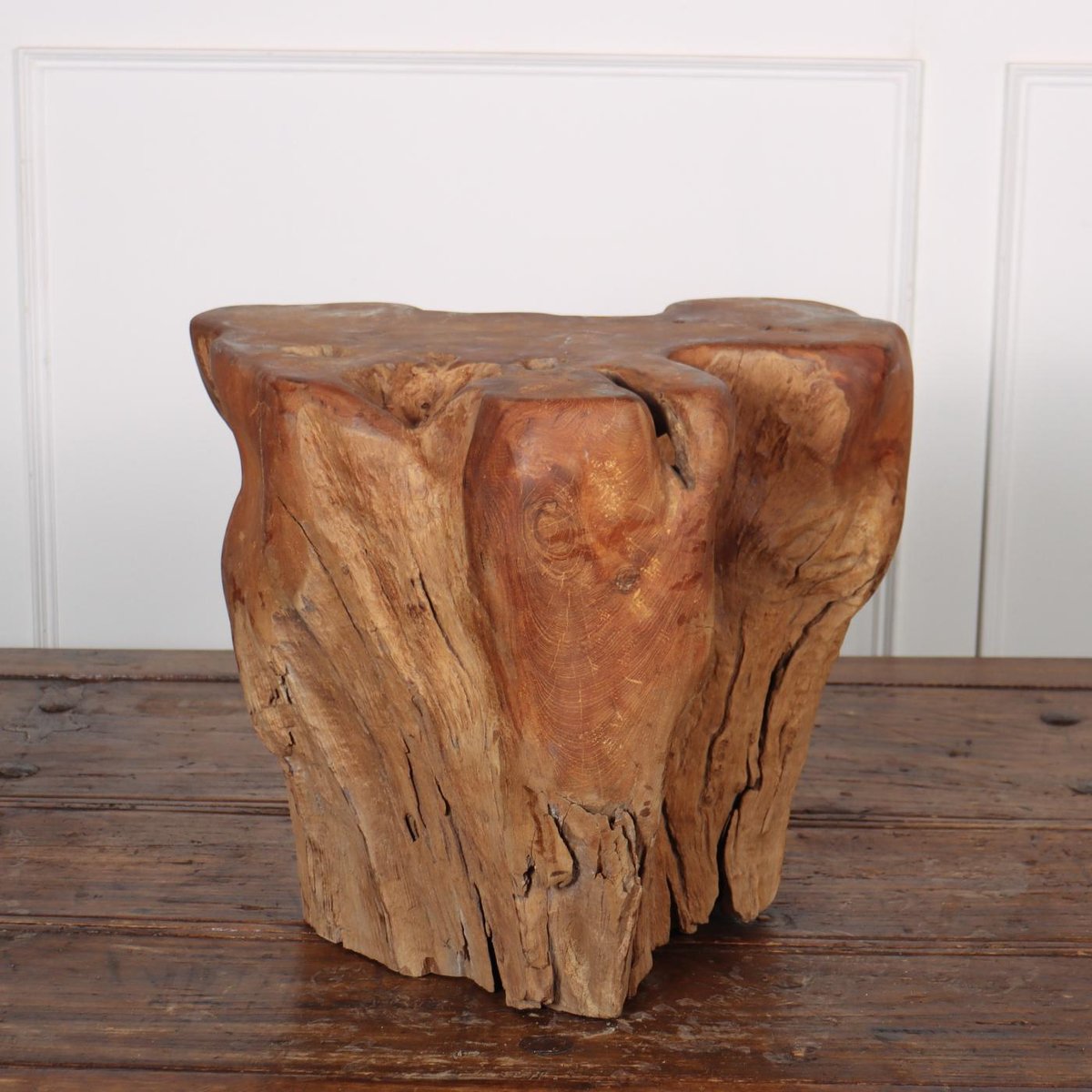Sculptural Root Side Table for sale at Pamono