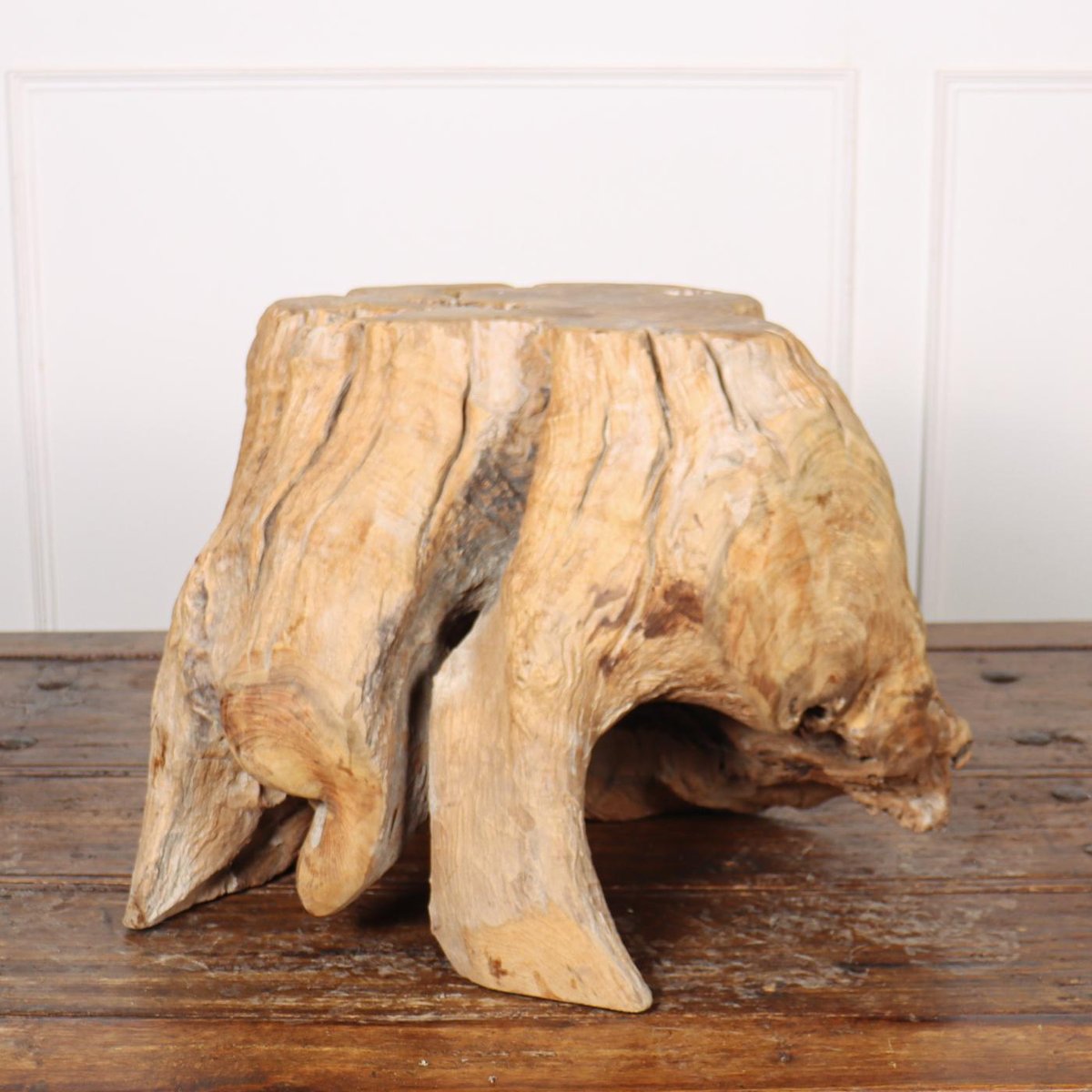 Sculptural Root Side Table for sale at Pamono