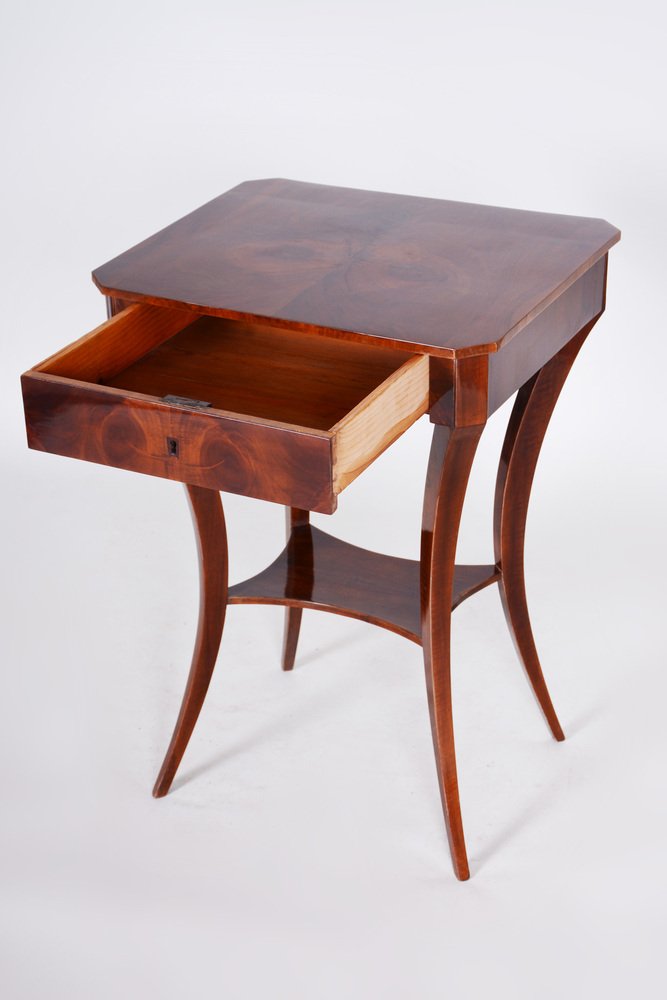 Small Biedermeier Table in Walnut, 1830s for sale at Pamono