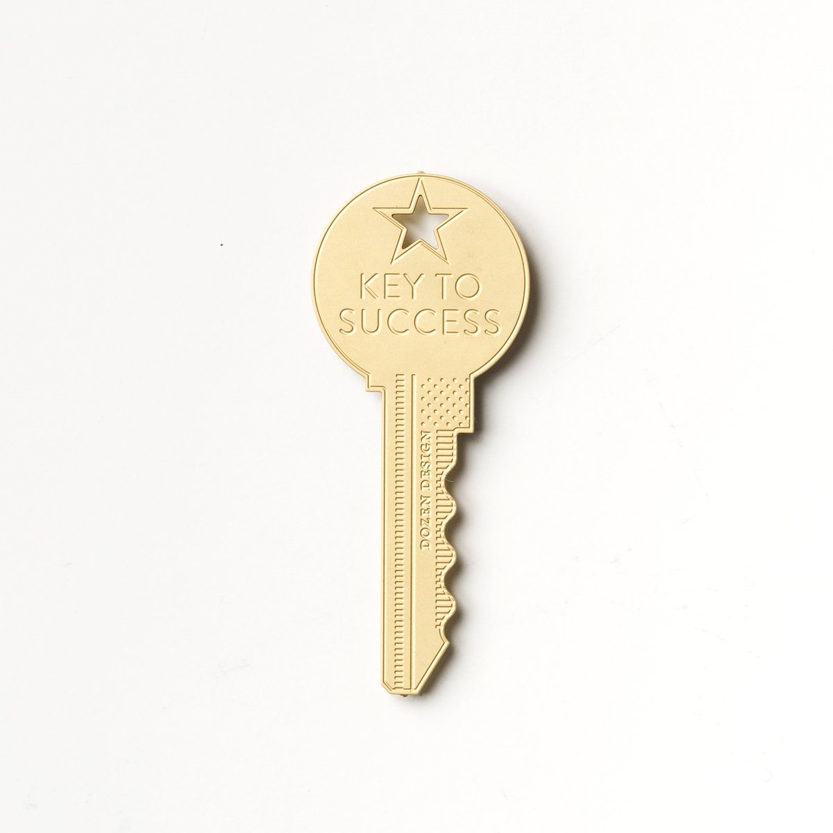 Key to Success Juju in Brass by Dozen Design for sale at Pamono