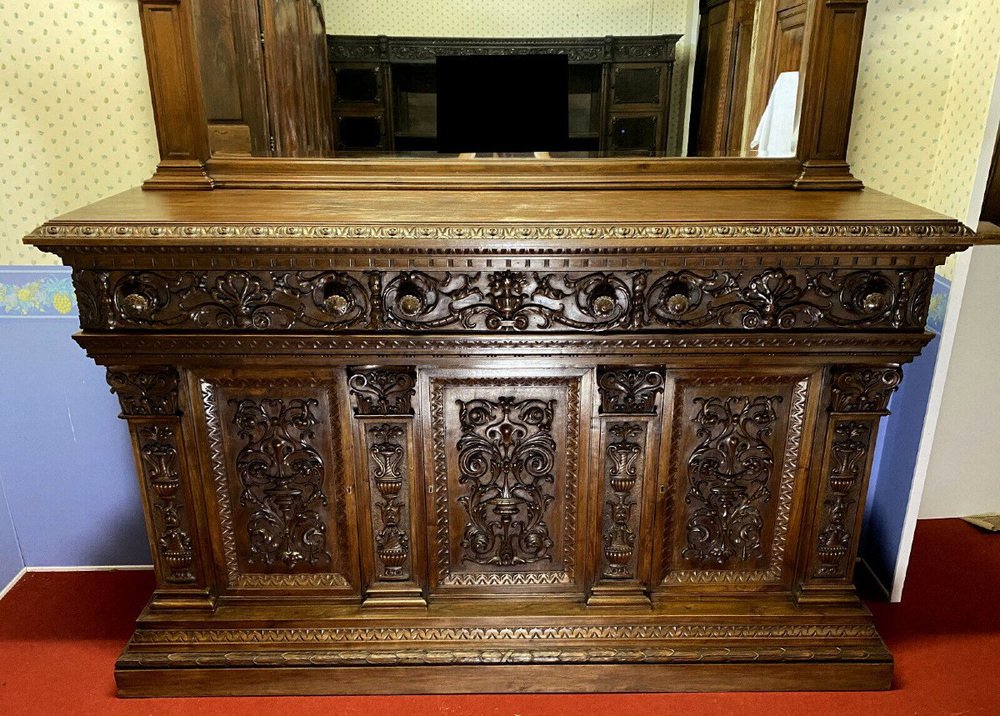 Antique Renaissance Buffet in Walnut for sale at Pamono