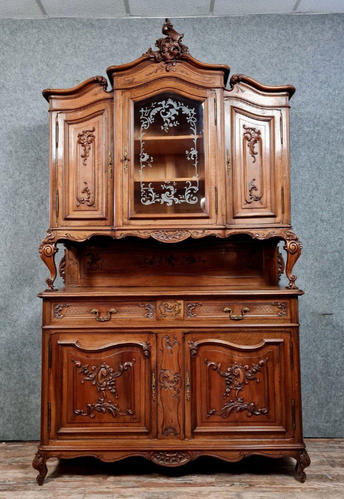 Louis XV Buffet in Walnut for sale at Pamono