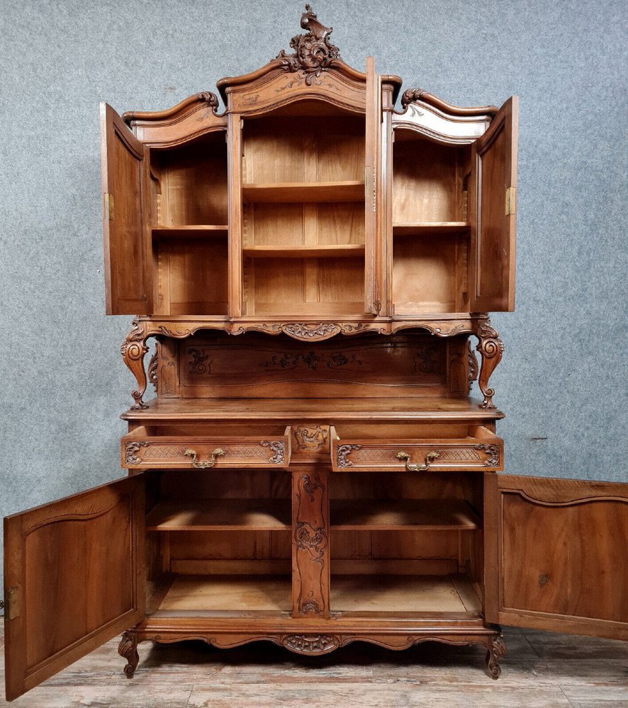 Louis XV Buffet in Walnut for sale at Pamono