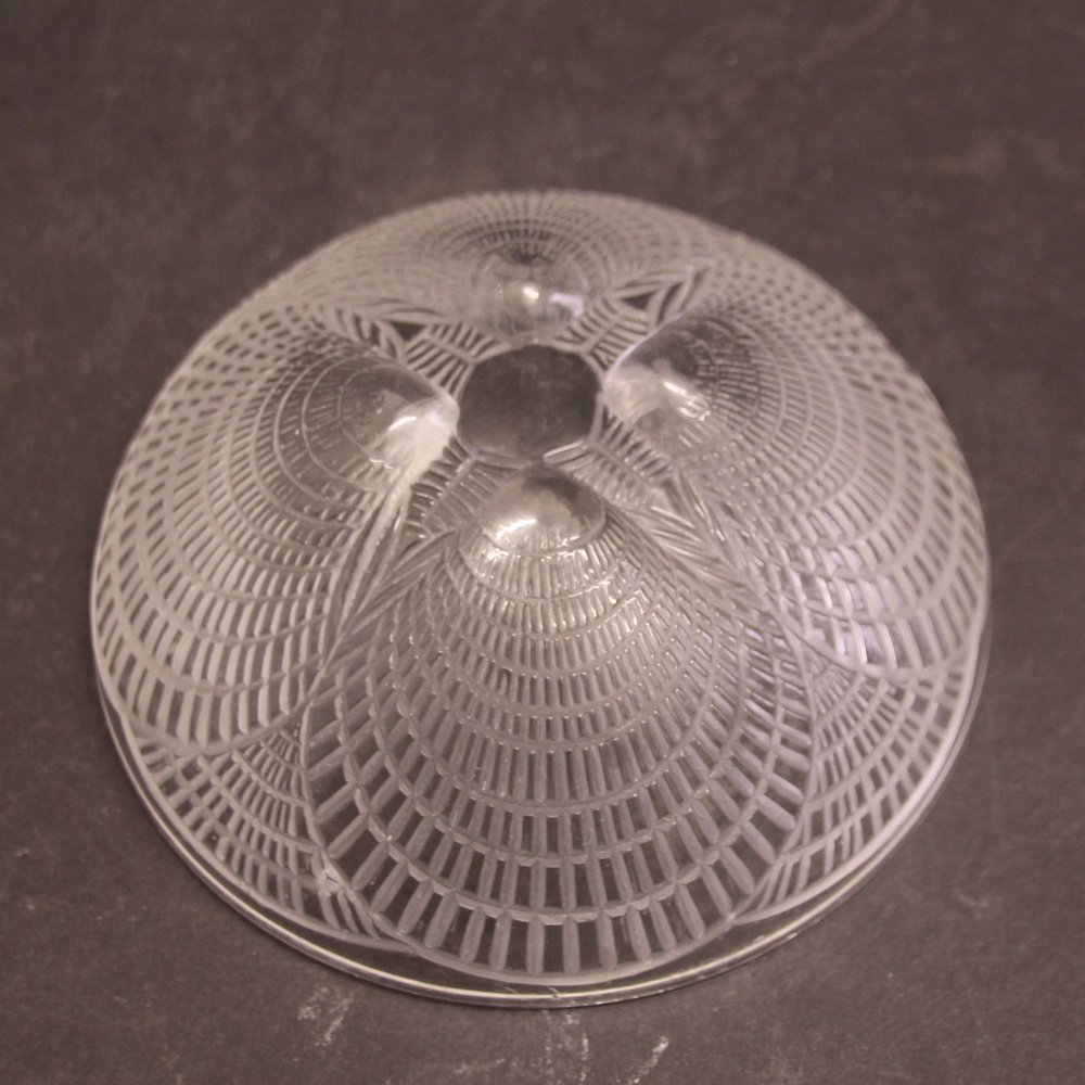 Art Deco Shell Bowl attributed to René Lalique, 1920s for sale at Pamono