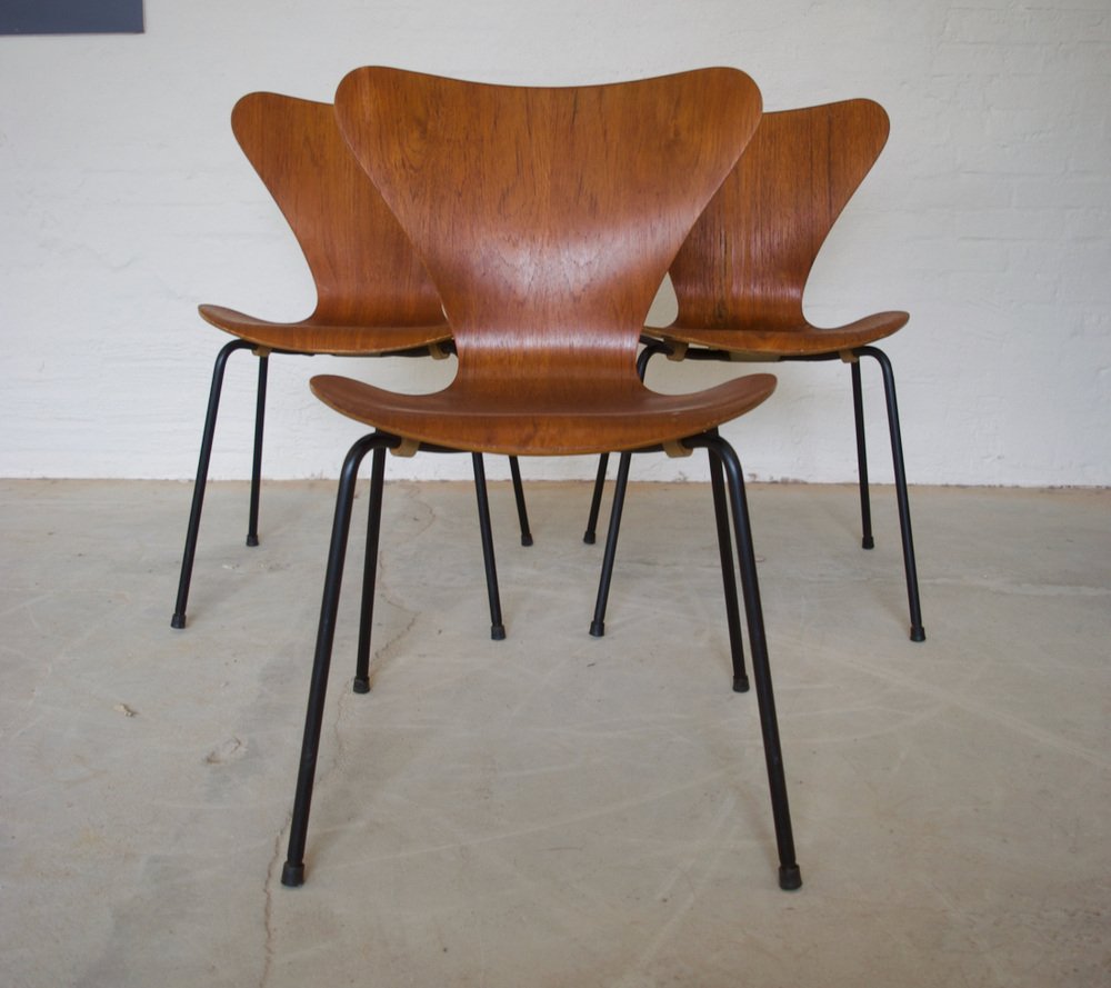 Model 3107 Dining Chairs in Teak by Arne Jacobsen for Fritz Hansen, Set ...