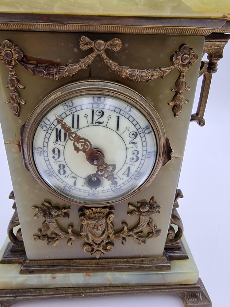 French Alabaster Clock, Early 20th Century for sale at Pamono