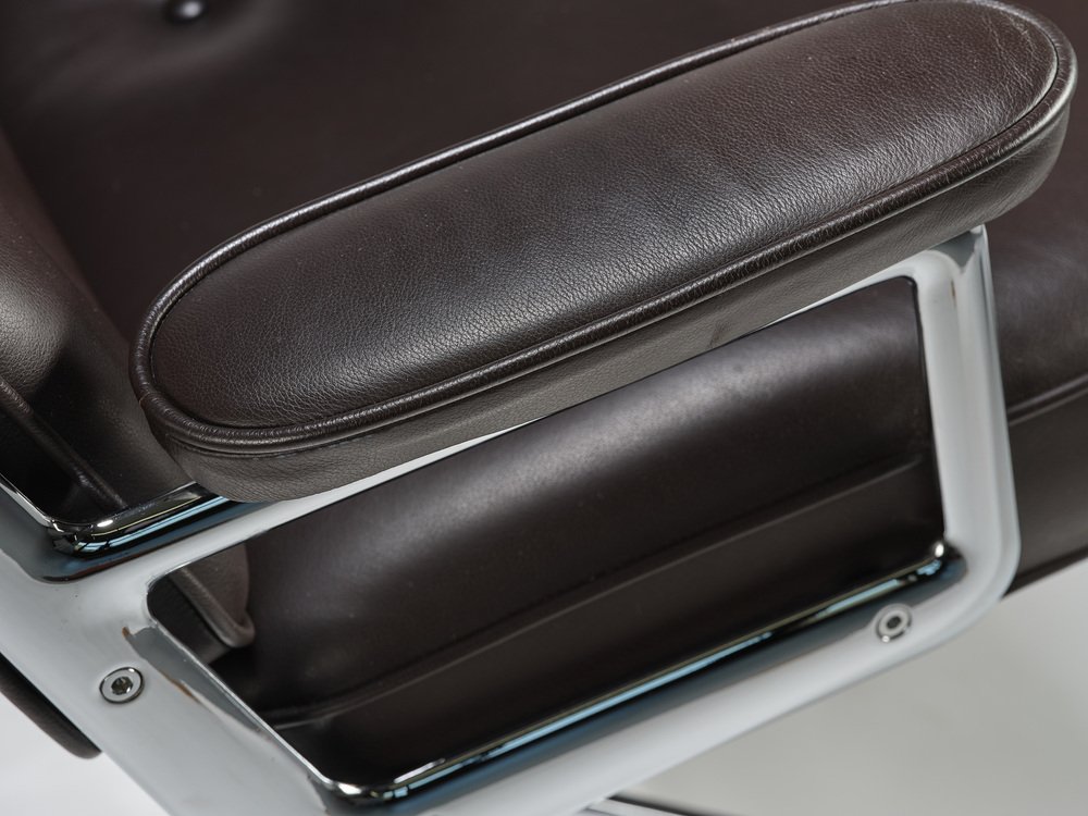 ES104 Time Life Lobby Chair in Dark Brown Leather by Eames for Vitra ...
