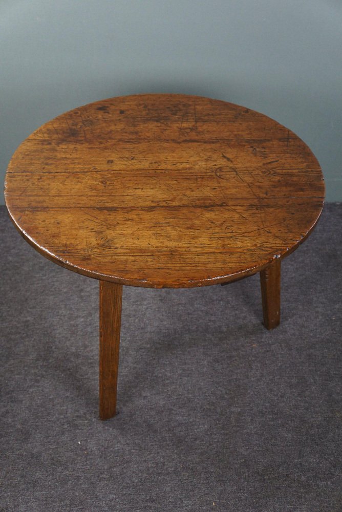 English Pinewood Cricket Table, Late 18th Century for sale at Pamono