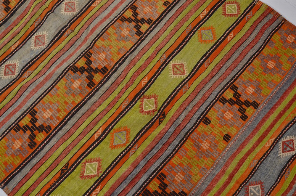 Turkish Decorative Floor Kilim Rug, 1960s for sale at Pamono