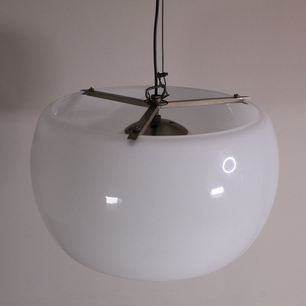 Omega Lamp by Vico Magistretti for Artemide for sale at Pamono