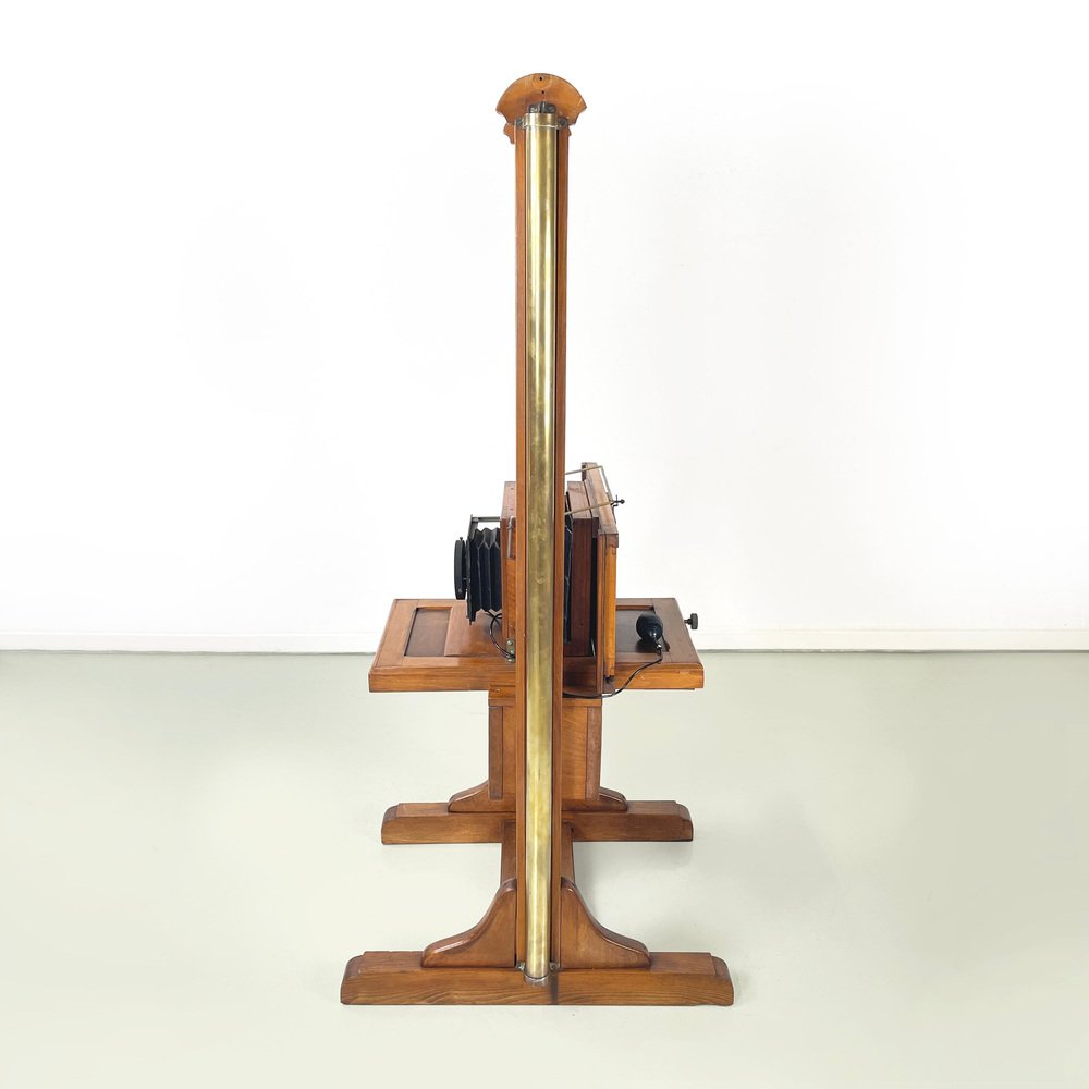 Vintage Italian Analogue Floor Camera in Wood and Brass, 1900s for sale ...