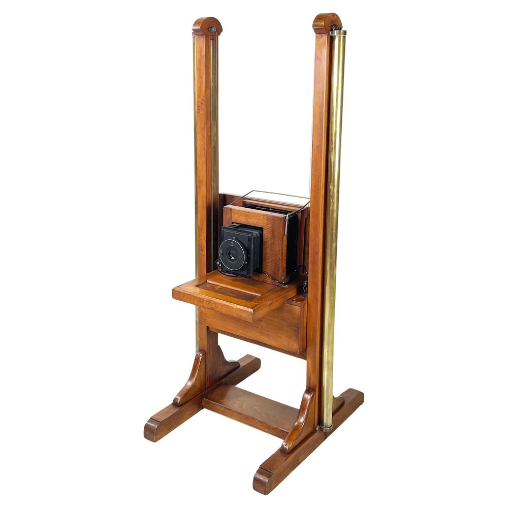 Vintage Italian Analogue Floor Camera in Wood and Brass, 1900s for sale ...