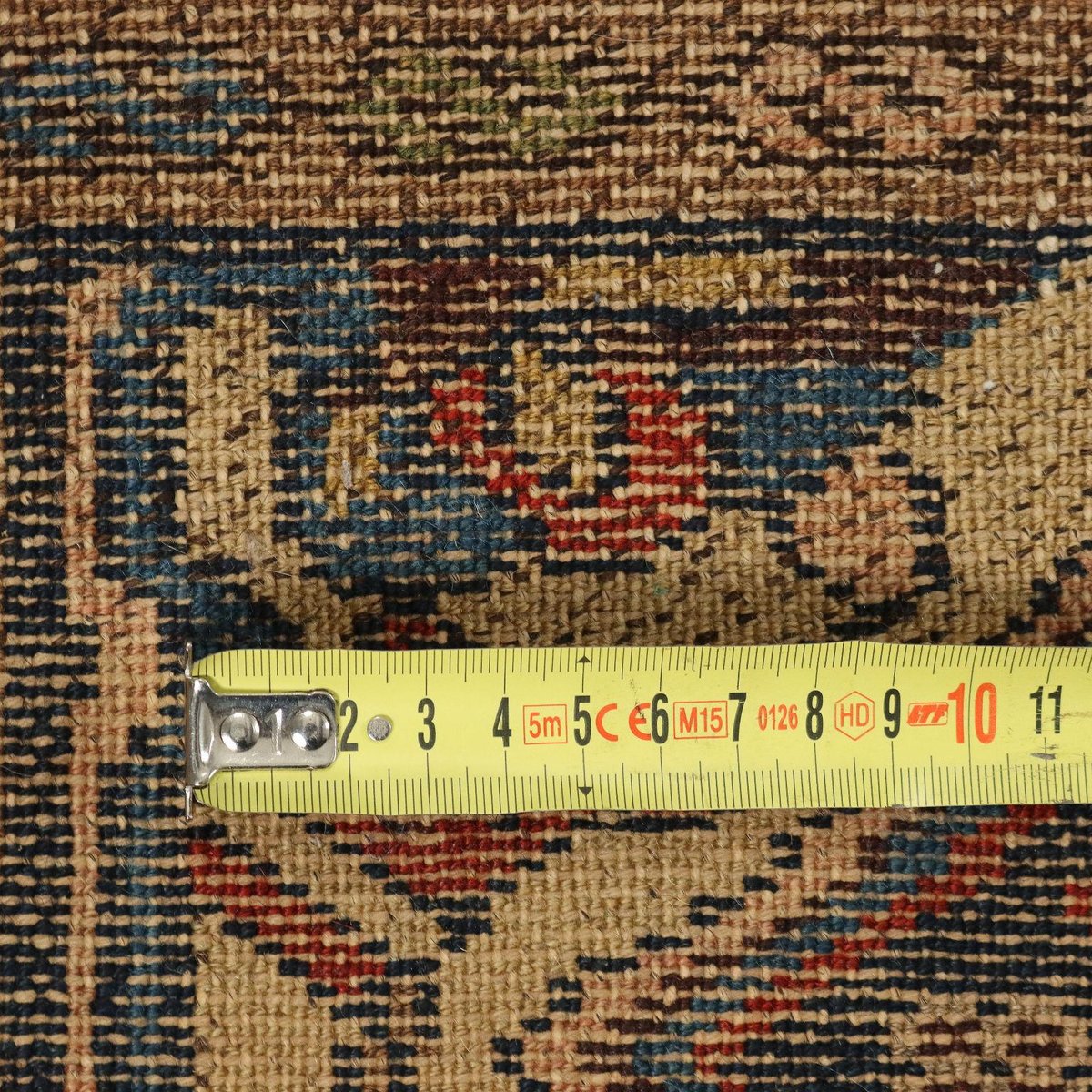 Middle Eastern Baktiary Rug for sale at Pamono