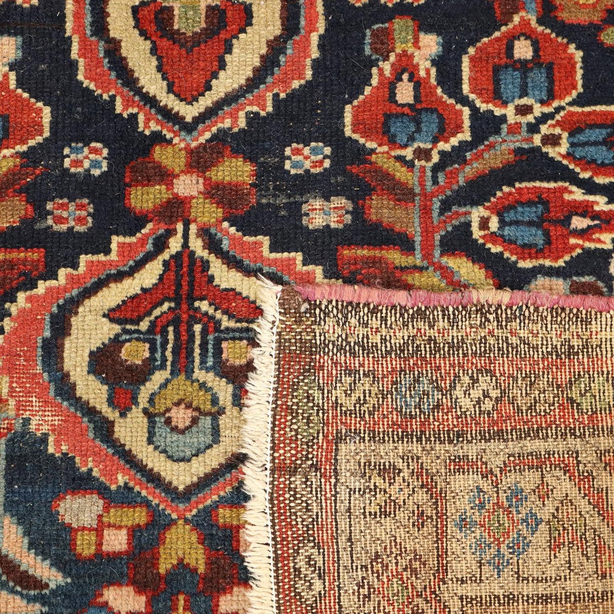 Middle Eastern Baktiary Rug for sale at Pamono