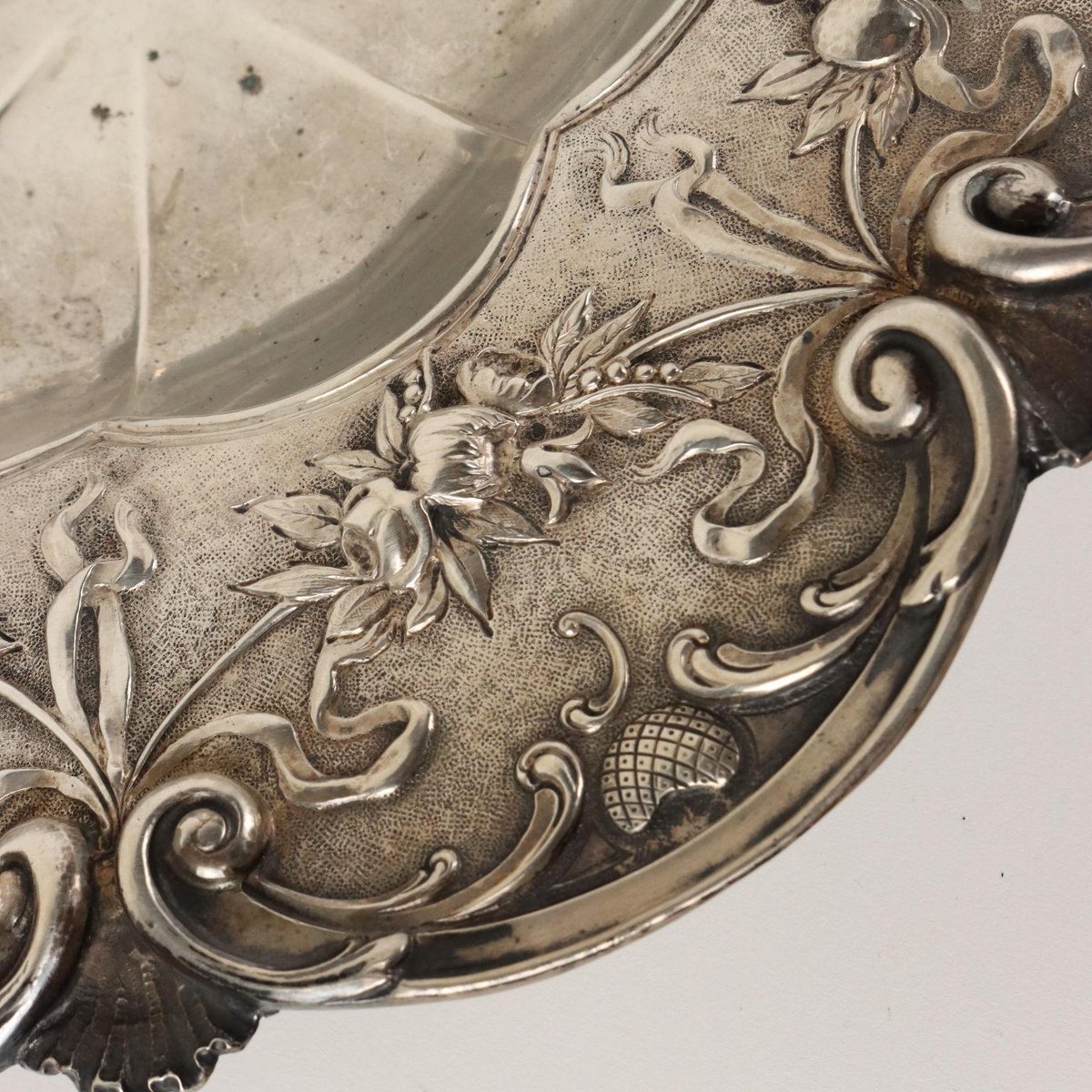 Vintage Stand in Silver for sale at Pamono