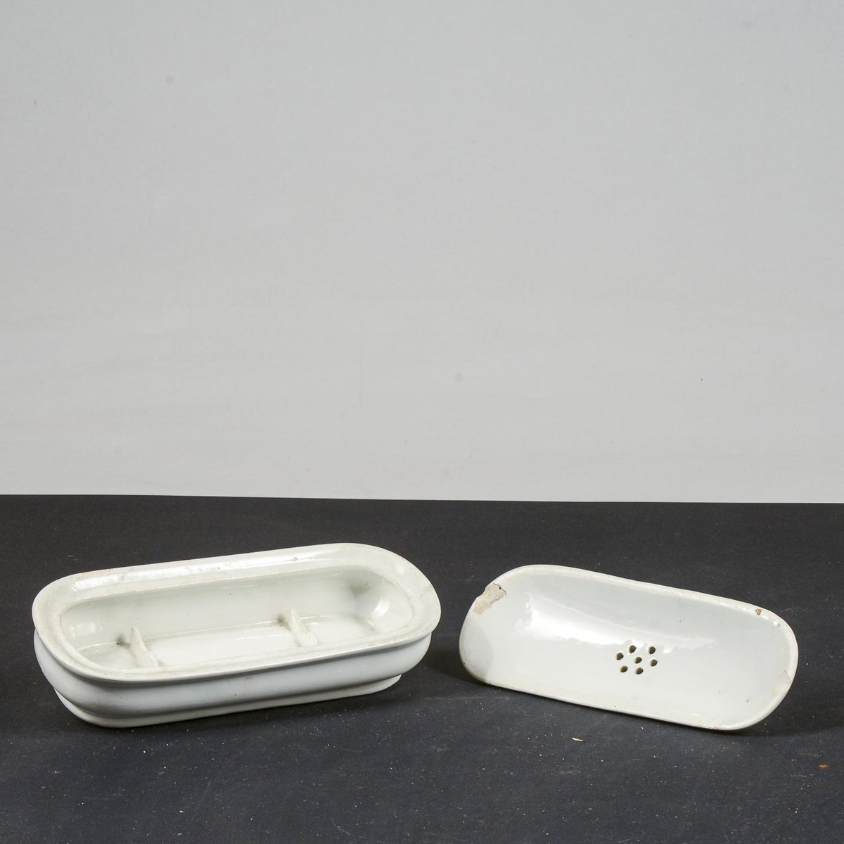 White Ceramic Box by S.C. Richard for sale at Pamono