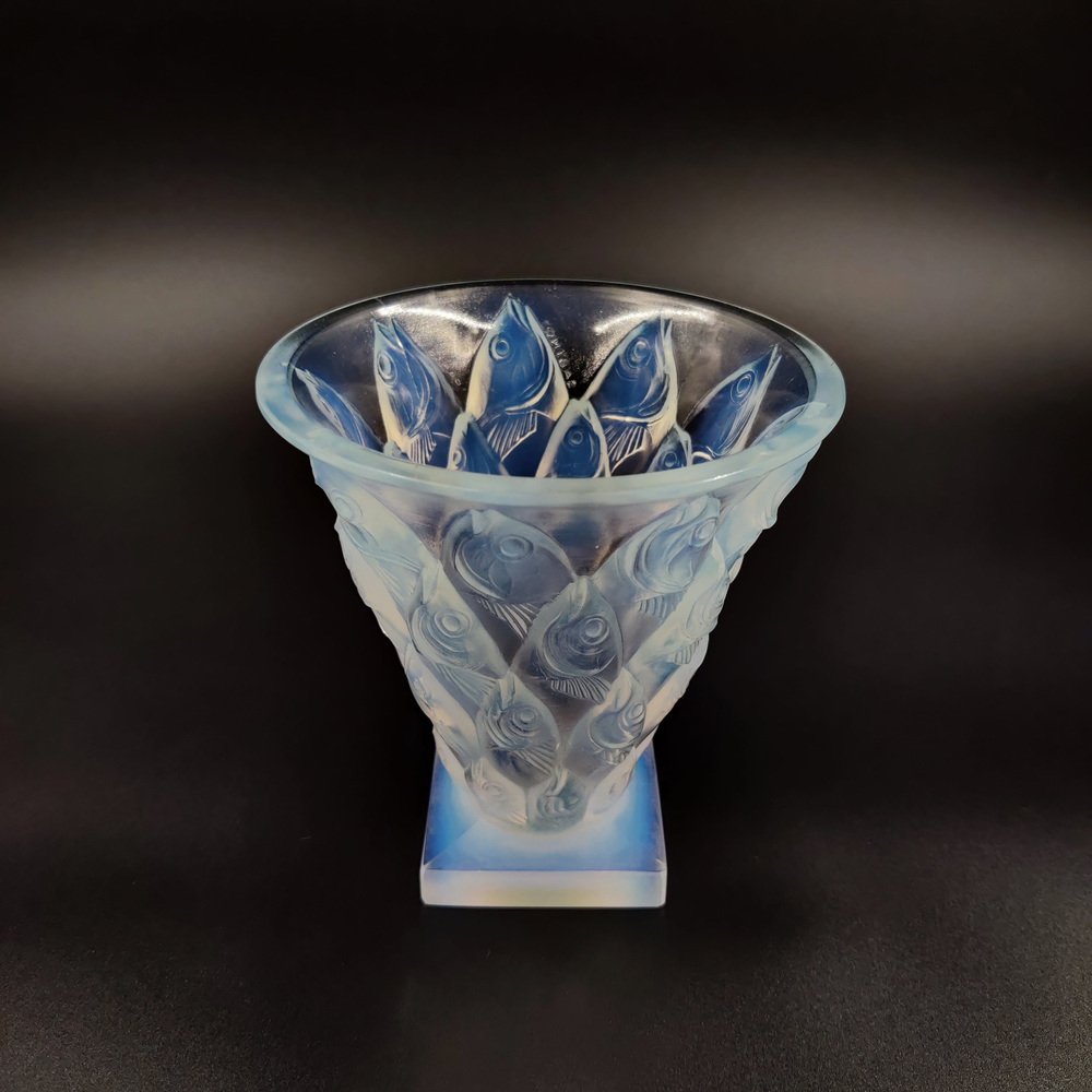 Art Deco French Opalescent Glass Vase by Sabino, 1920s for sale at Pamono