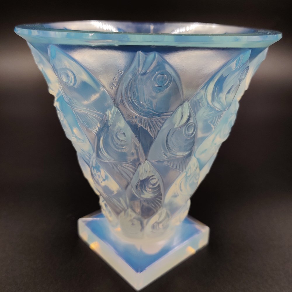 Art Deco French Opalescent Glass Vase by Sabino, 1920s for sale at Pamono