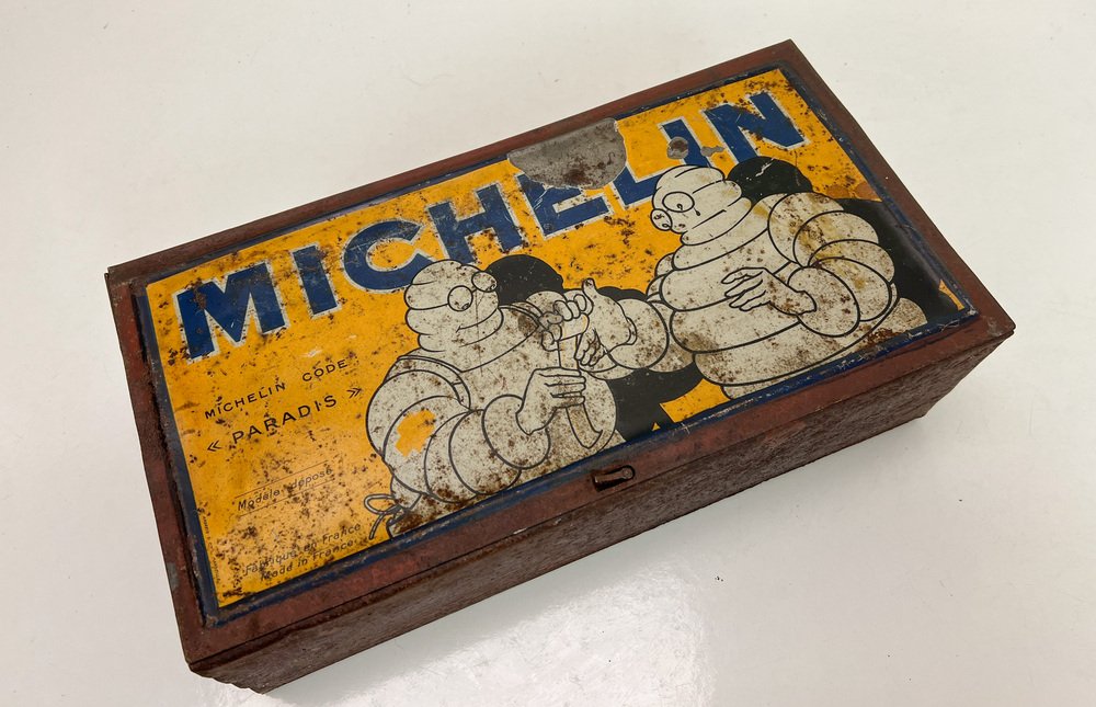 French First Aid Tool Box from Michelin, 1940s for sale at Pamono