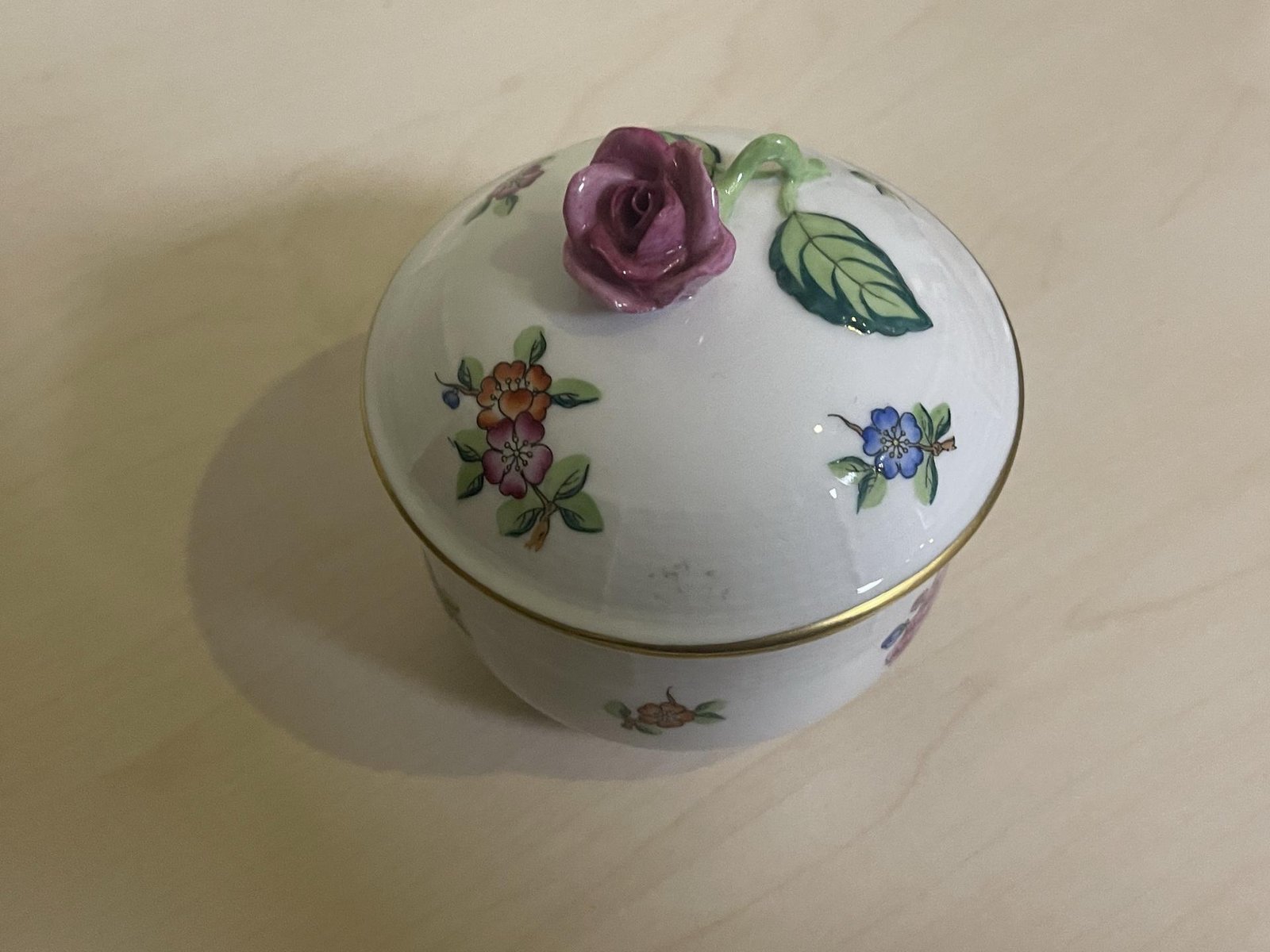 Porcelain Sugar Box from Herend for sale at Pamono