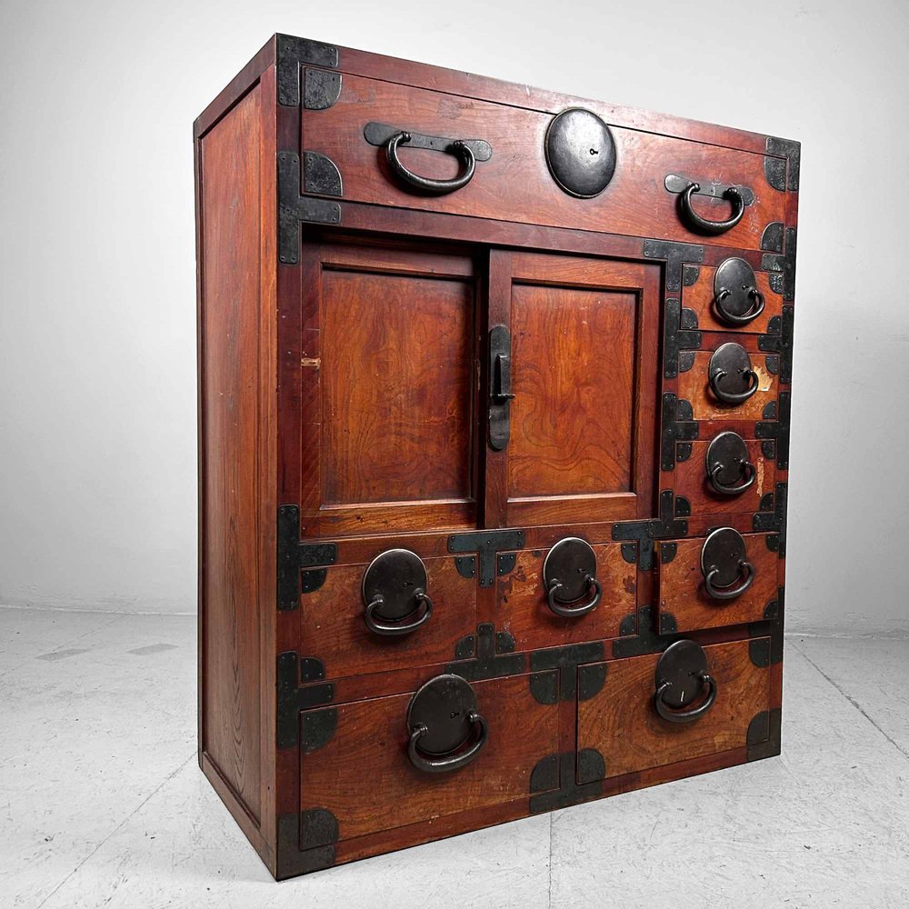 Traditional Tansu Chest of Drawers, Japan, 1920s for sale at Pamono