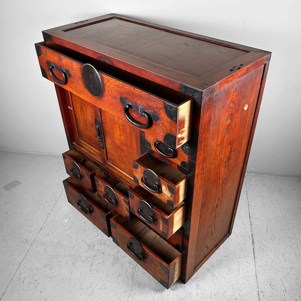 Traditional Tansu Chest of Drawers, Japan, 1920s for sale at Pamono