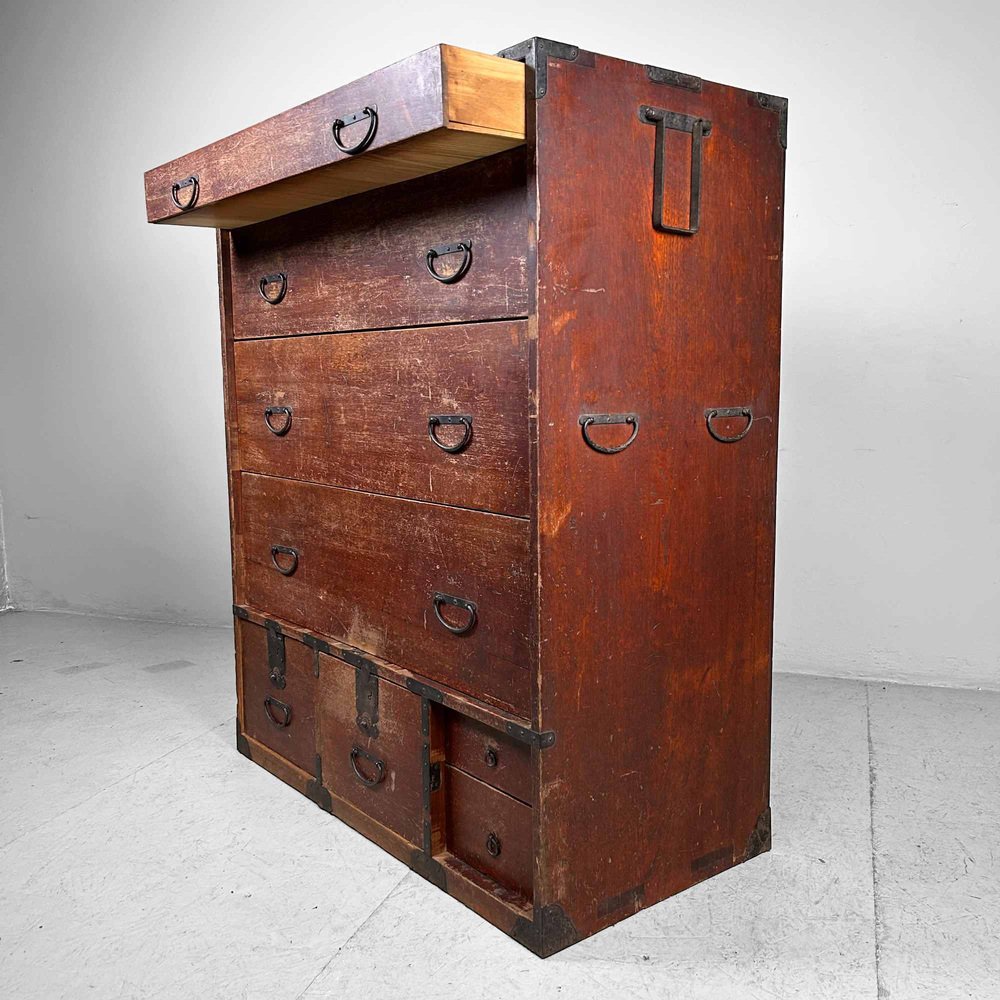 Japanese Traditional Tansu Drawer Cabinet, 1920s for sale at Pamono