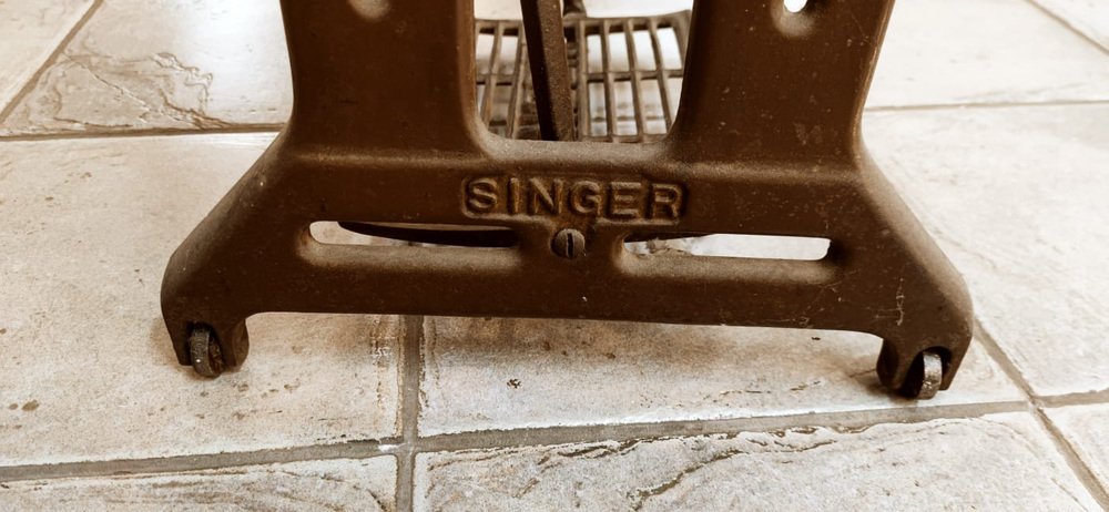 Singer Sewing Machine, 1890s for sale at Pamono