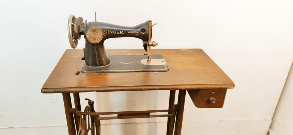 Singer Sewing Machine, 1890s for sale at Pamono