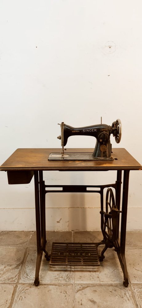 Singer Sewing Machine, 1890s for sale at Pamono