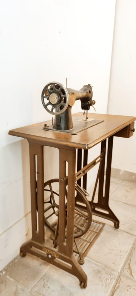 Singer Sewing Machine, 1890s for sale at Pamono