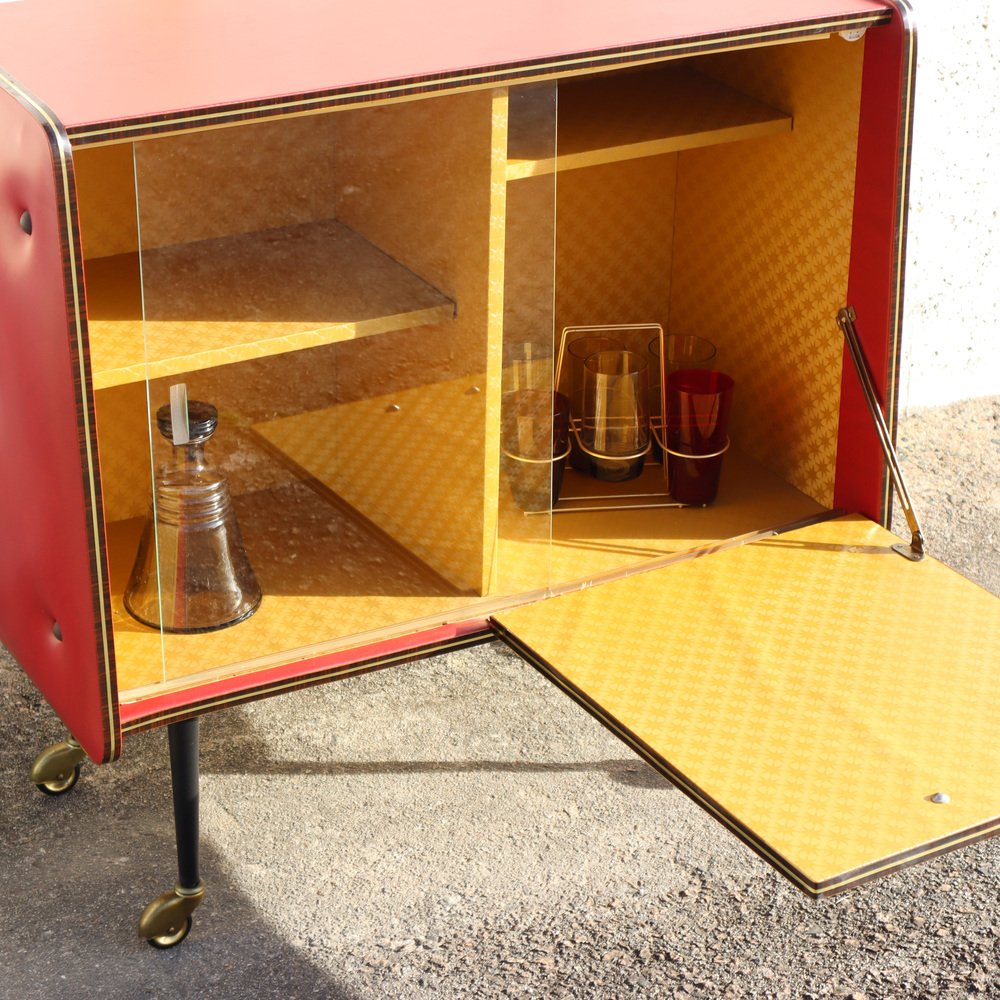 Mid-Century Chesterfield Bar Trolley in Red Skai, 1950s for sale at Pamono
