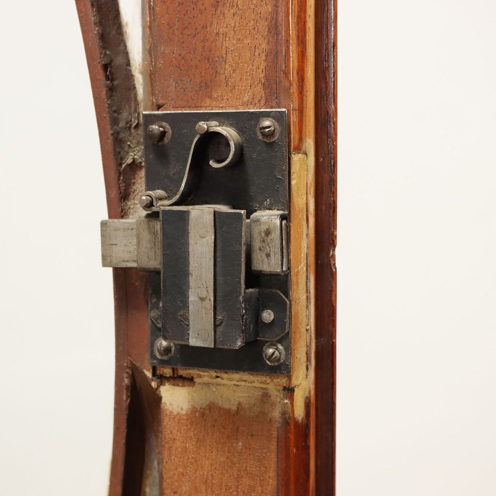 Vintage English Showcase, 19th Century for sale at Pamono