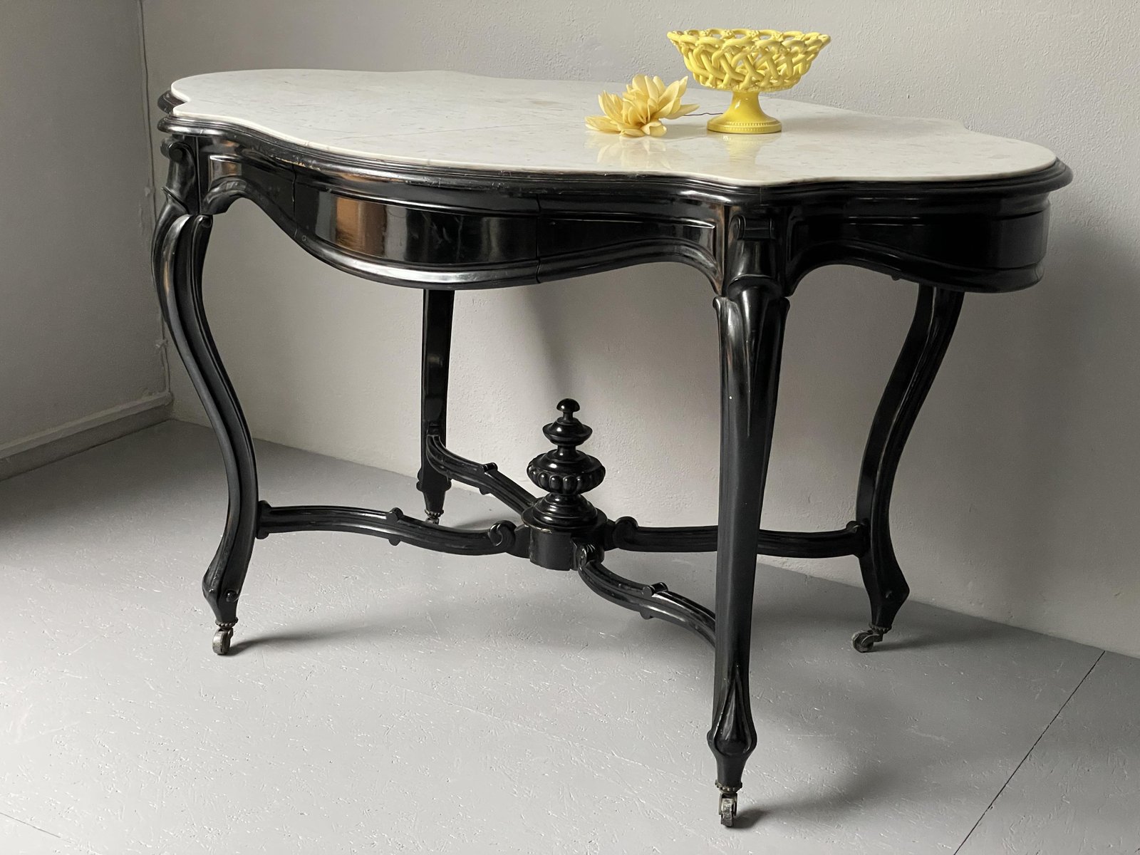 Rococo Dining Table with Slate Top for sale at Pamono