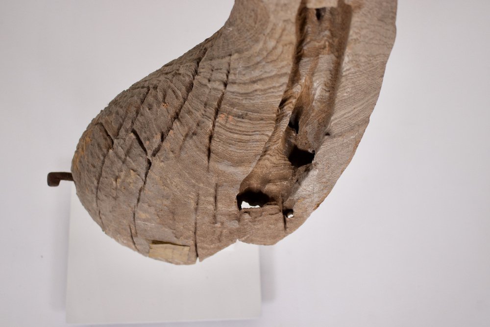 Buddhist Chofa Naga Temple Finial Ornament for sale at Pamono