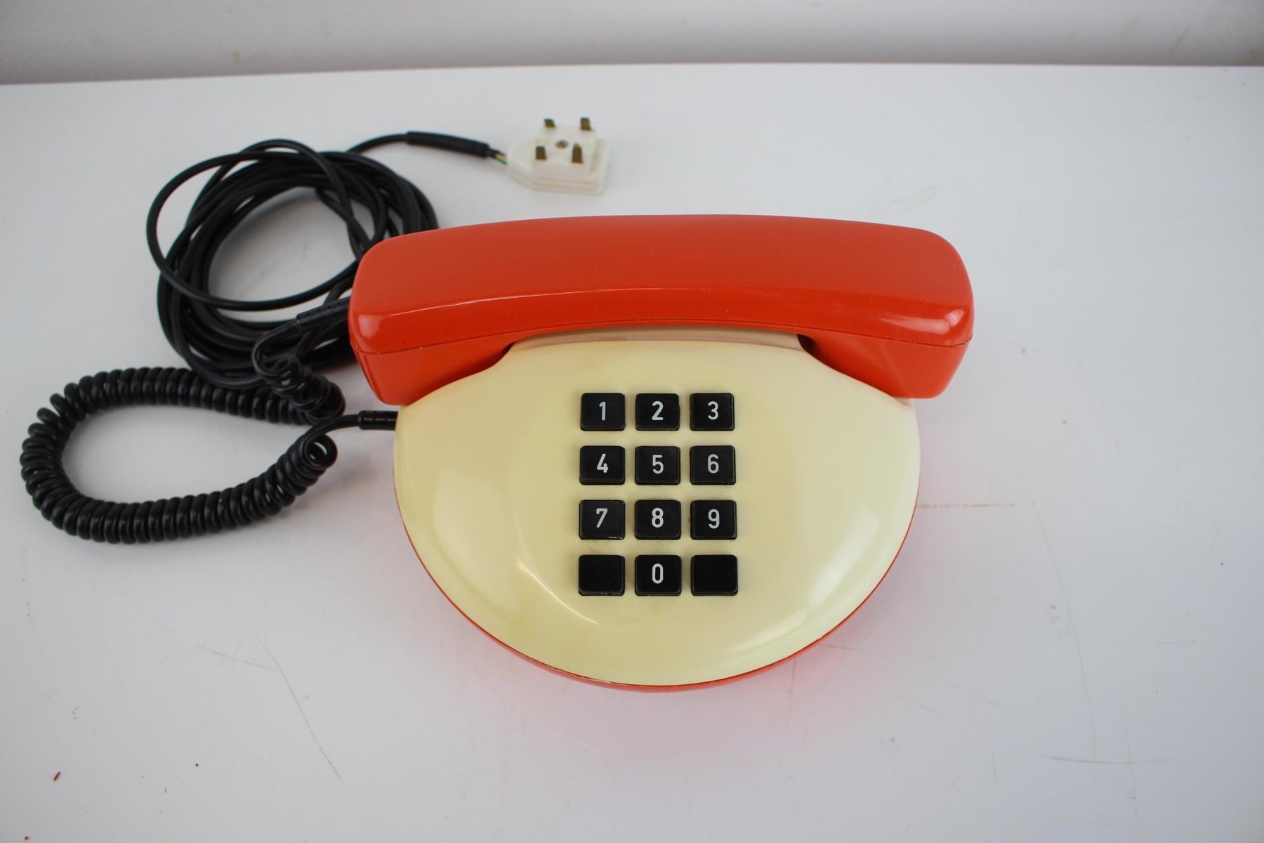 Phone from Tesla, Former Czechoslovakia, 1982 for sale at Pamono
