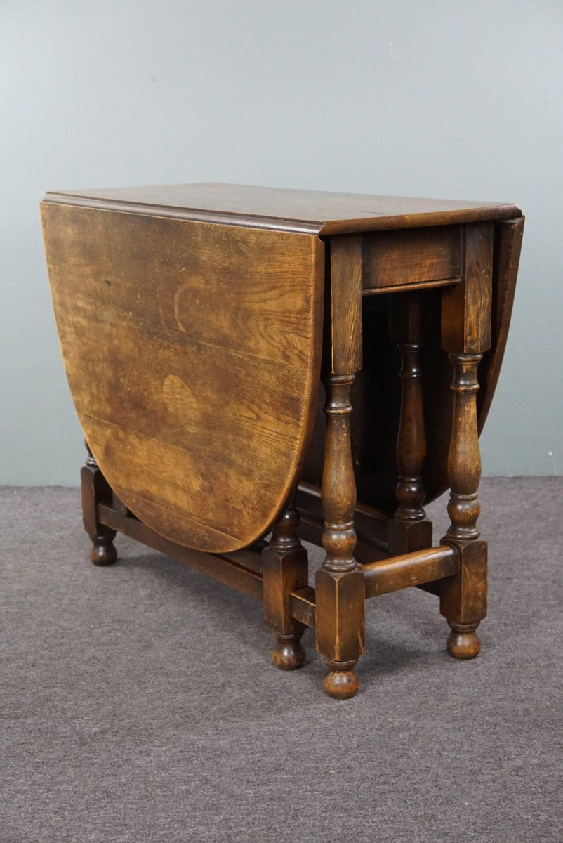 English Oak Gateleg Table for sale at Pamono