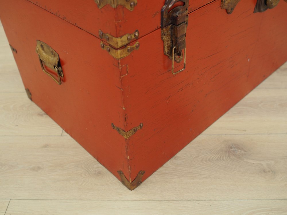 Scandinavian Red Chest, 1950s for sale at Pamono