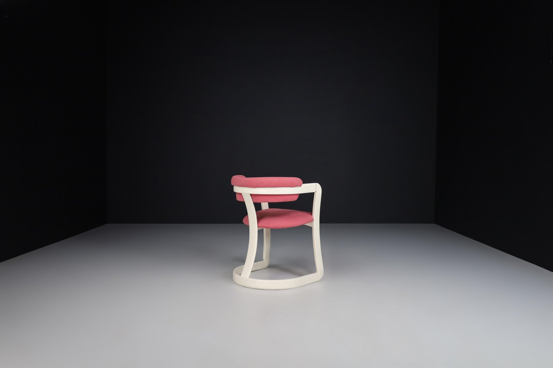 Curved-Shaped Dining Chairs in White Lacquered Wood and Upholstery ...