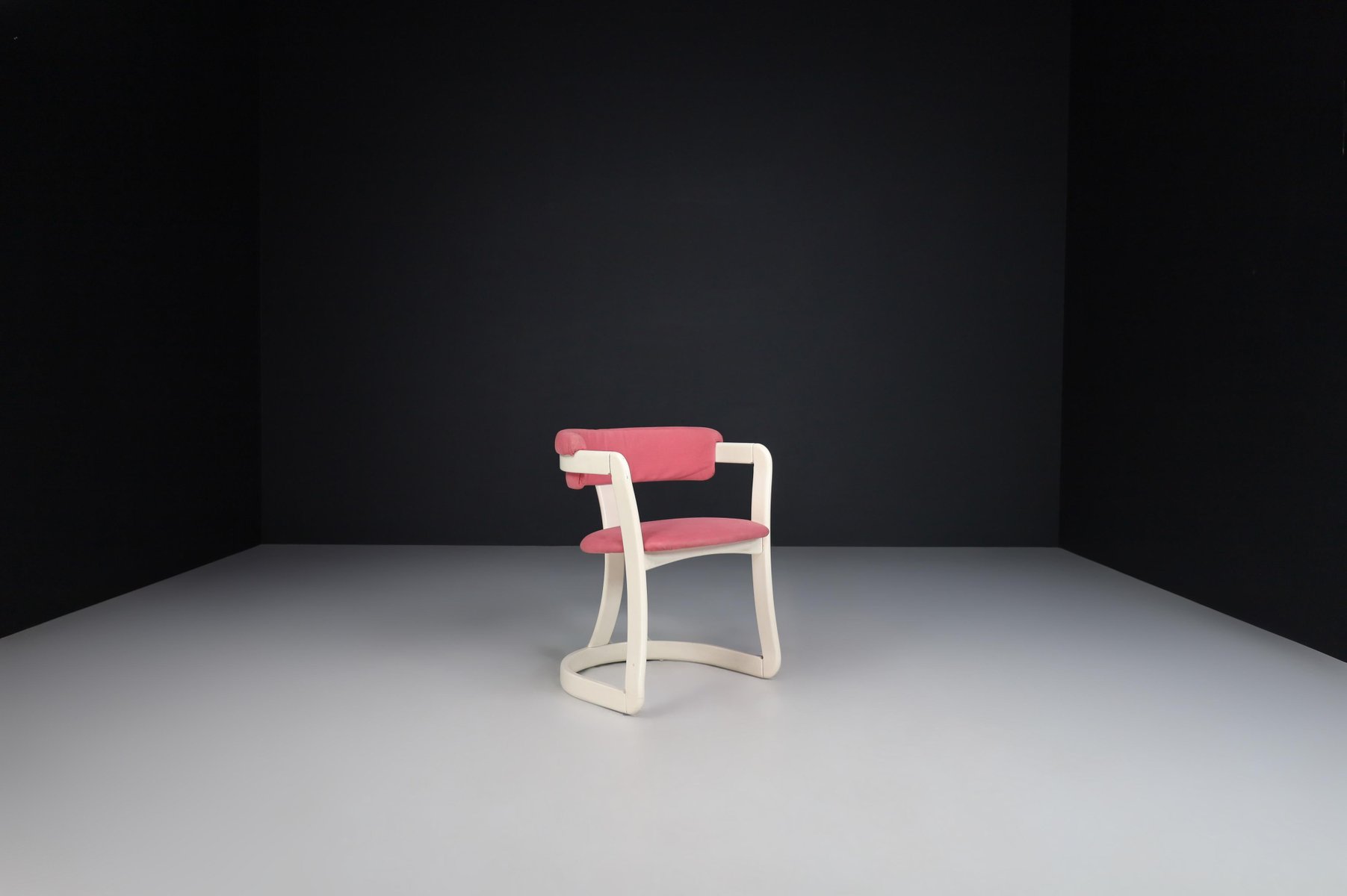 Curved-Shaped Dining Chairs in White Lacquered Wood and Upholstery ...