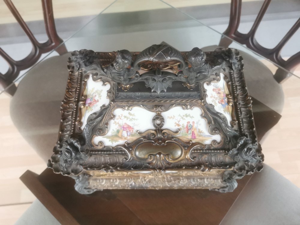 Hand-Painted Limoges Ceramic Treasure Box for sale at Pamono