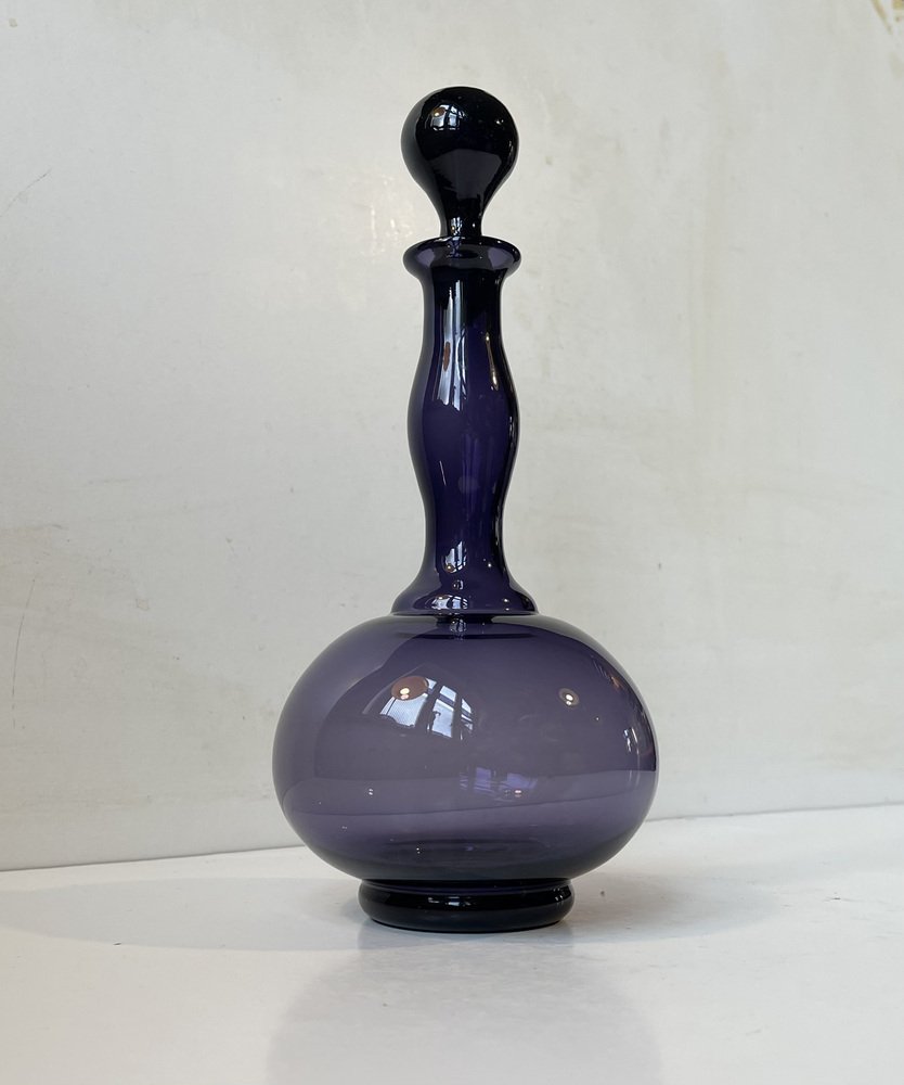 Mid-Century Purple Art Glass Decanter by Jacob E. Bang for Holmegaard, 1950s for sale at Pamono