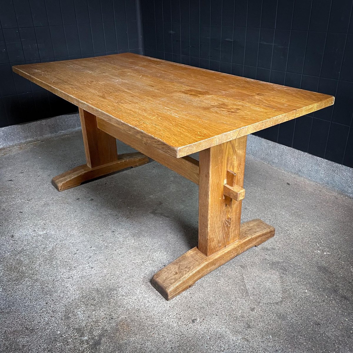 Mid-Century Oak Monastery Dining Table for sale at Pamono